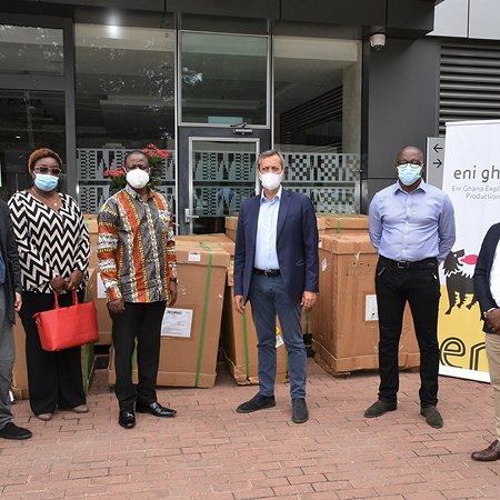 Eni Ghana and its partners in the OCTP project donate medical equipment to support the fight ...