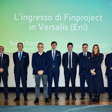 Finproject celebra l’ingresso in Versalis, società chimica di Eni, con uno spettacolo teatrale ...